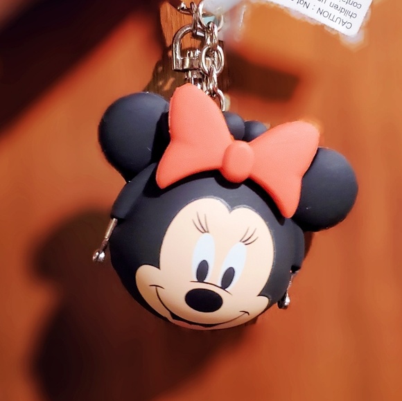 Disney | Accessories | Disney Parks Minnie Mouse Coin Purse Keychain ...